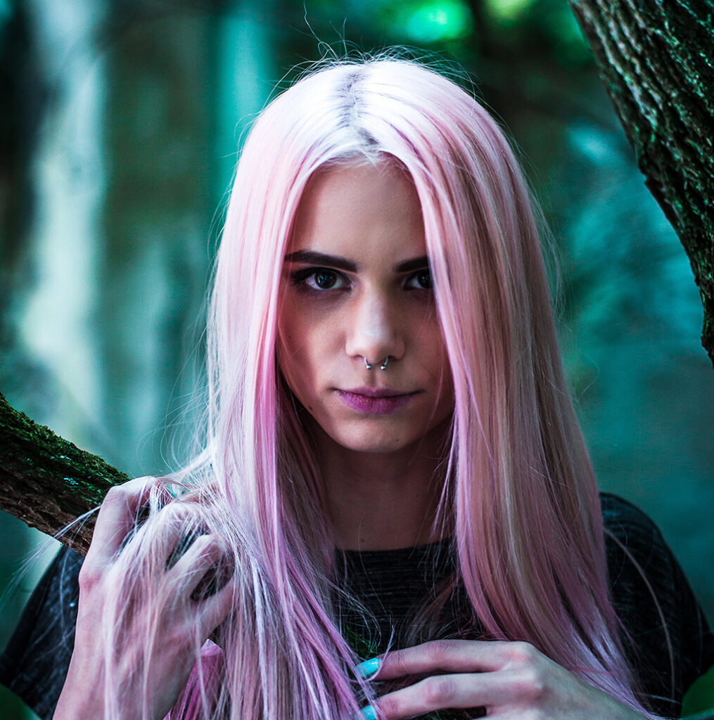 Gina May Stevens - ViLLAiNS